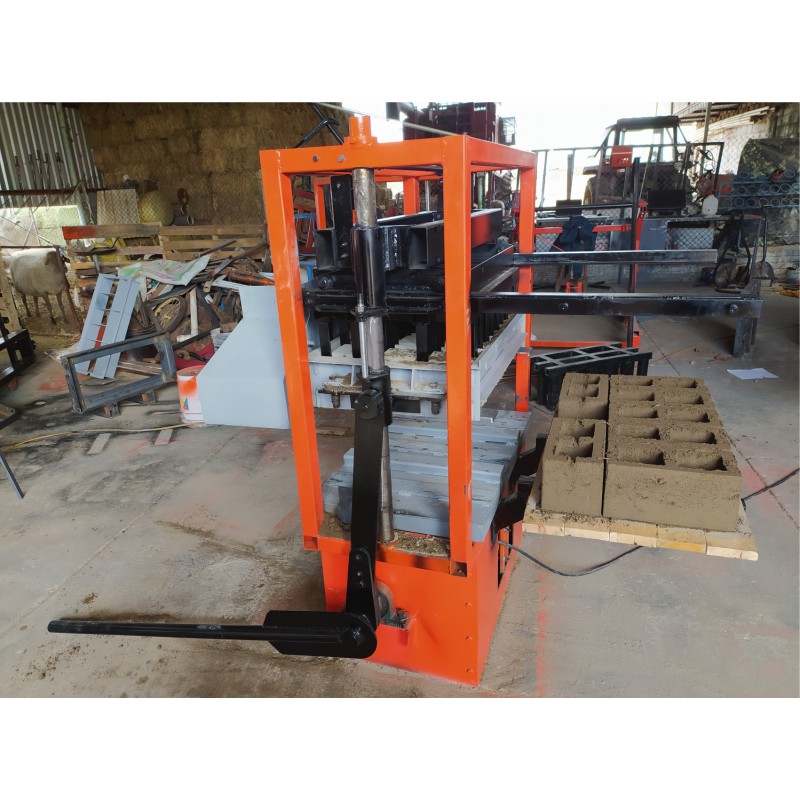 Maquina bloquera fija E9054